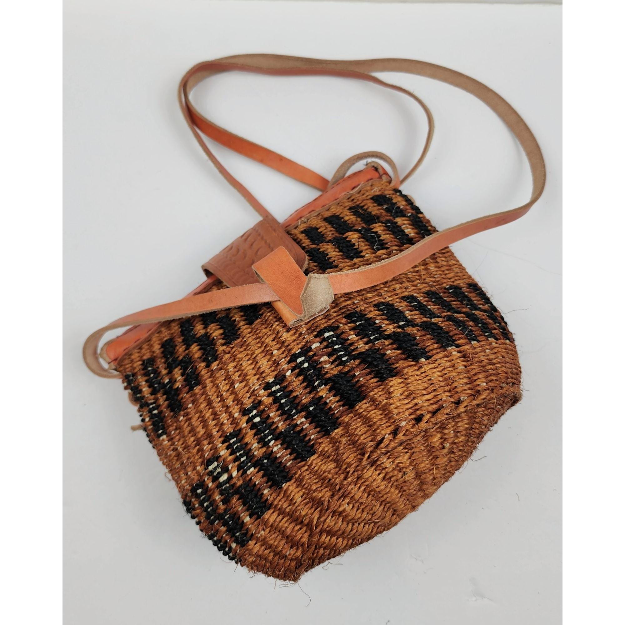 Handcrafted Woven Straw and Leather Crossbody Bag With Adjustable Strap ...