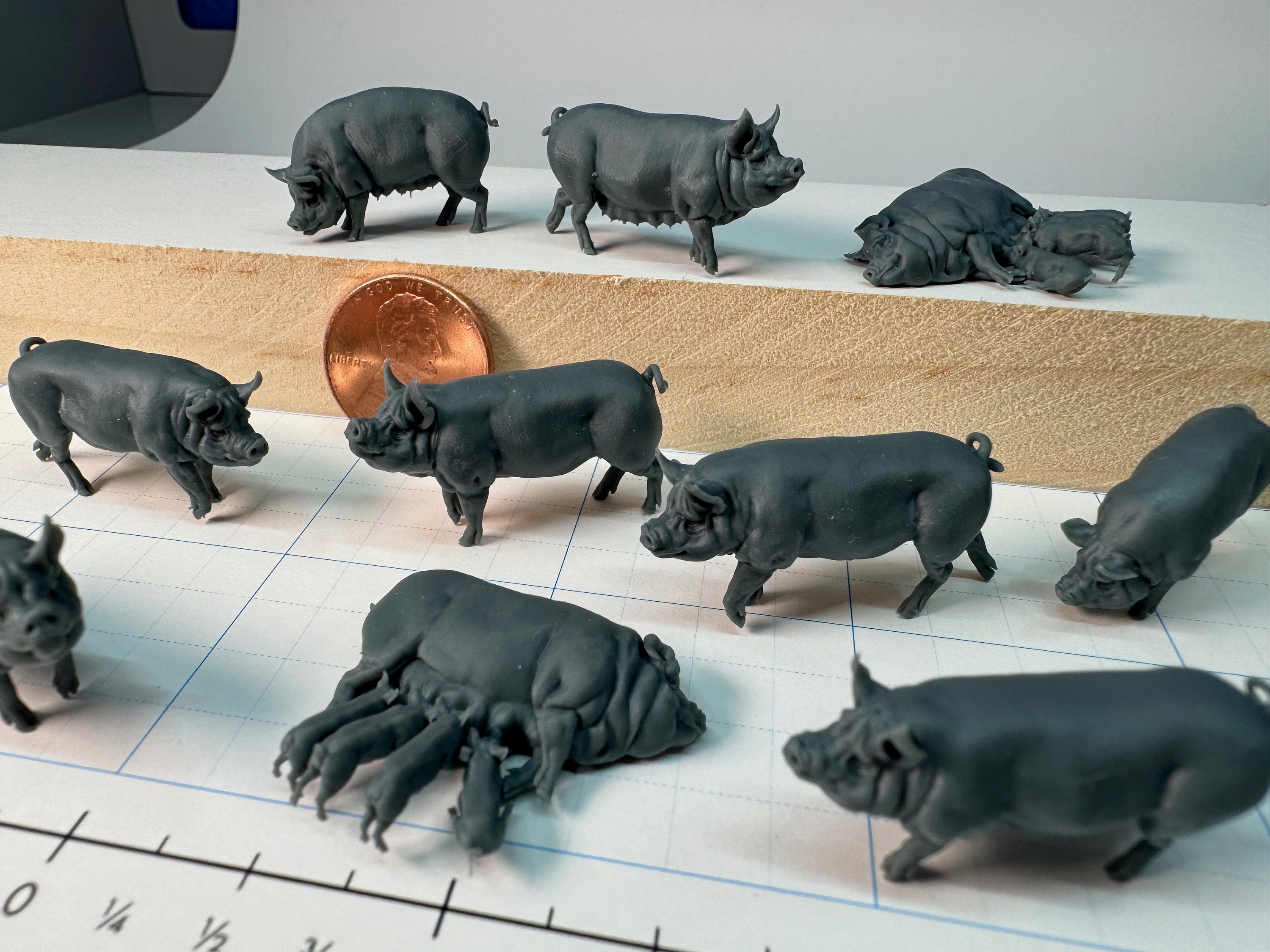 Berkshire Pigs • 1:48 • O Scale Model Railroad Farm Animal Figures (set ...