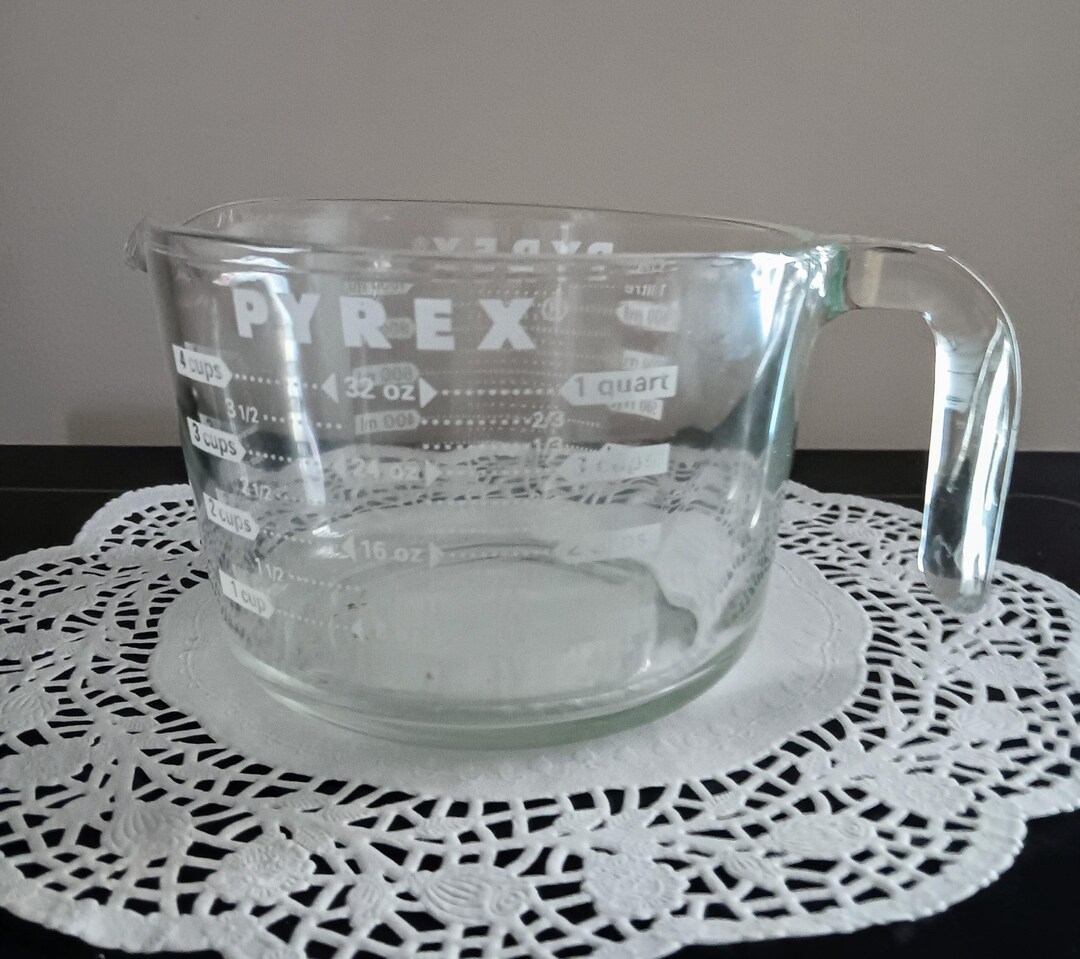 Vintage Pyrex Glass Measuring Cups - 4 Cups - 1 Quart - (2 Versions ...