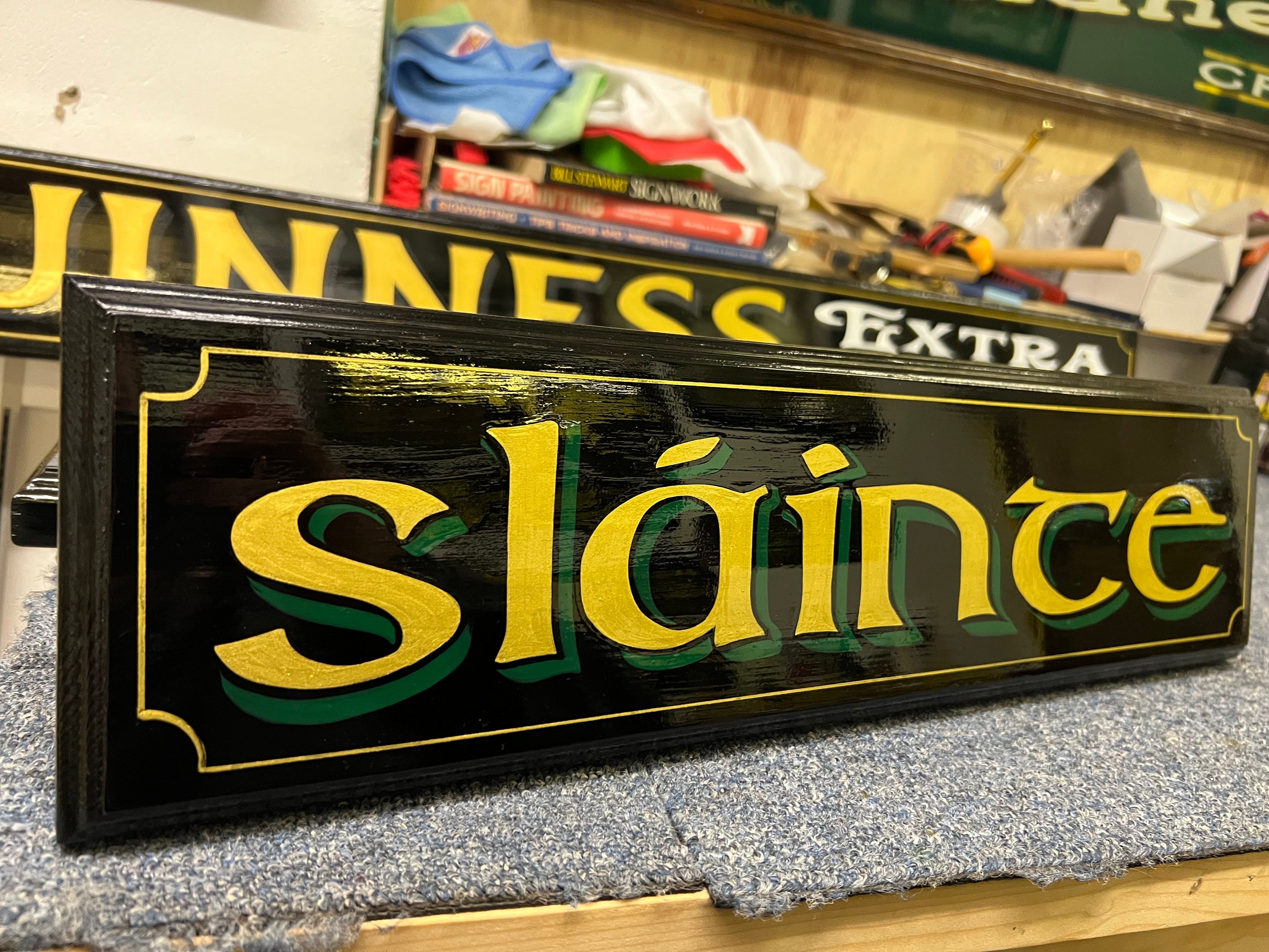 Slainte hand lettered wooden pub , bar , man cave sign - Etsy Portugal