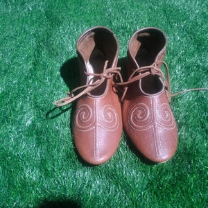 Viking Turn Shoes With Embroidery Design,fully Handmade Viking Shoes ...