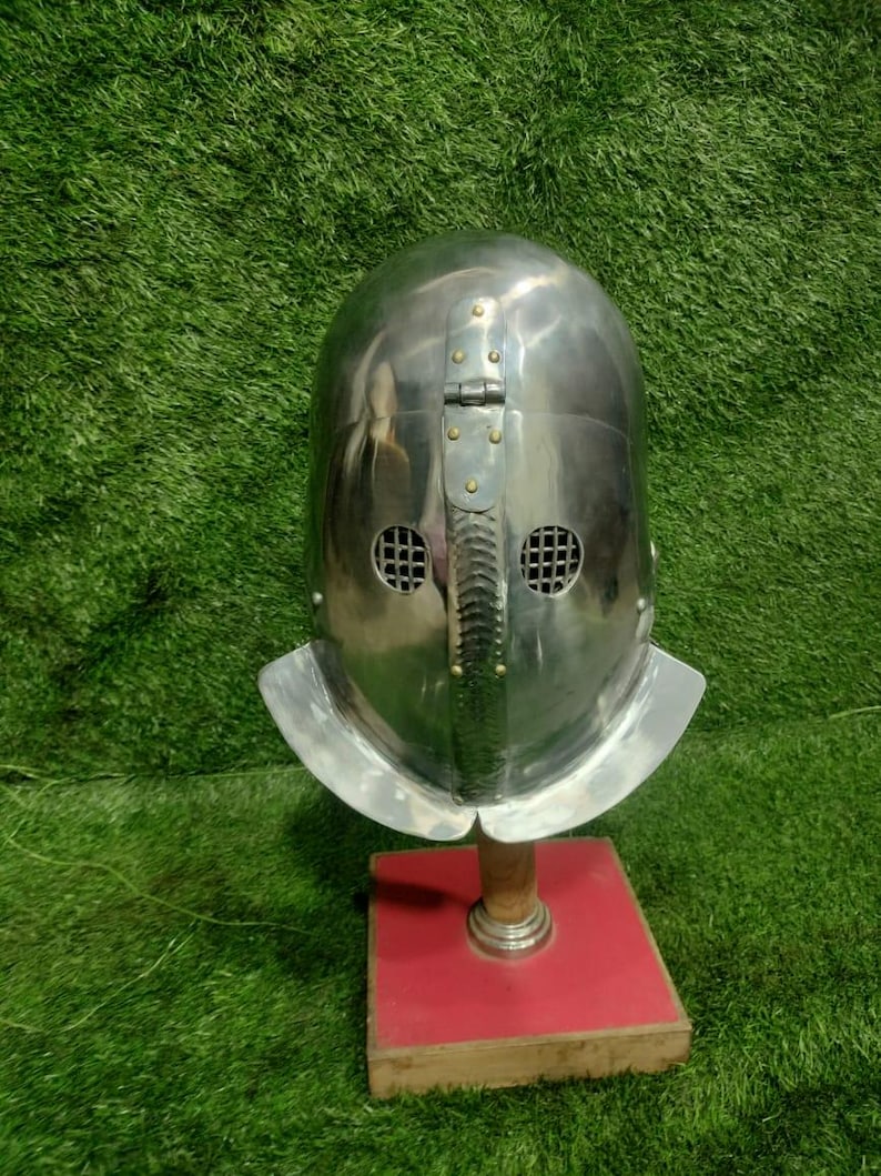 Essedarius Gladiator Helmet – 2mm Battle-ready Roman Armor - Etsy