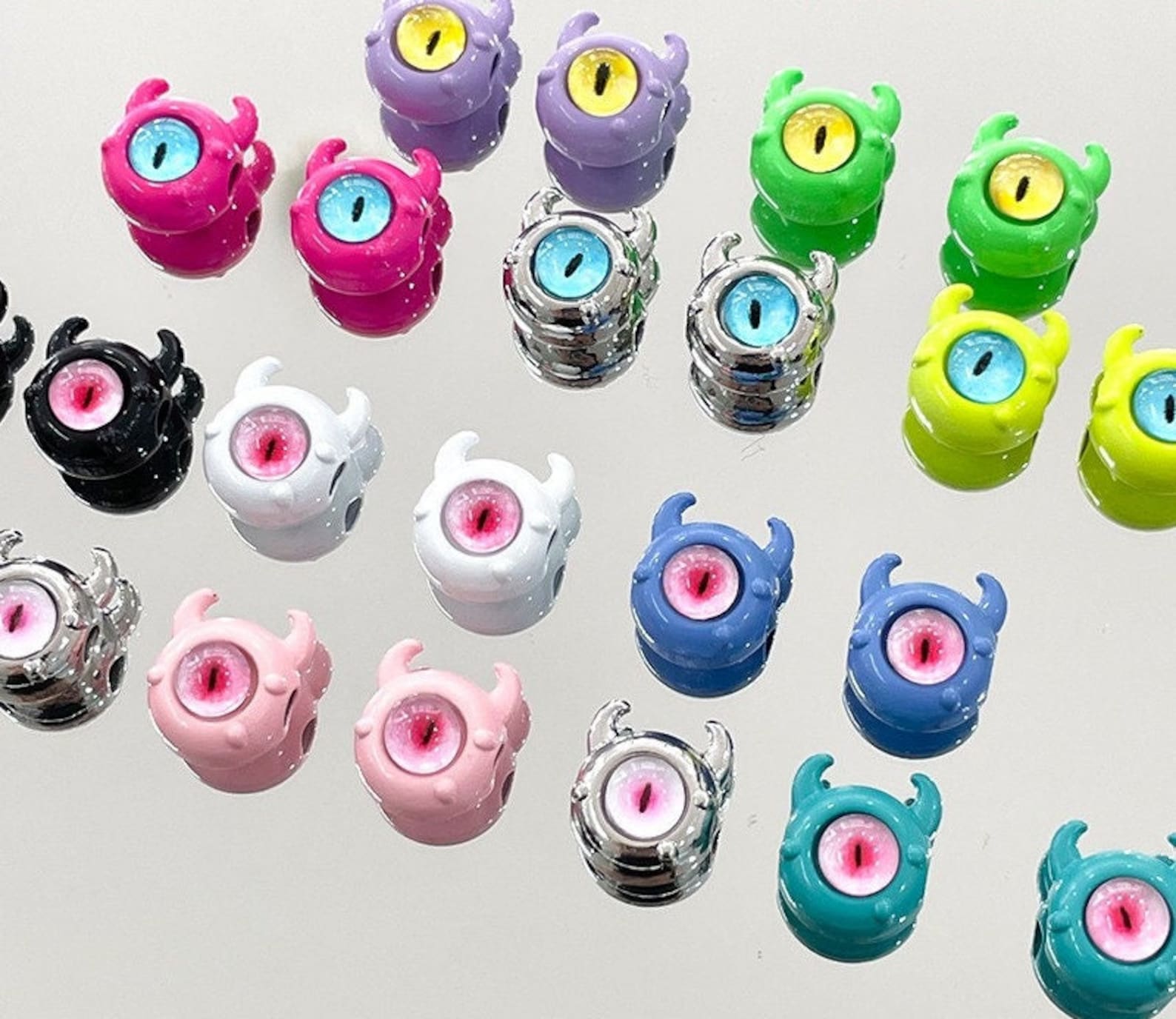 2PCS Cat's Eye Little Monster Beads With Horns，diy Beaded Jewelry ...