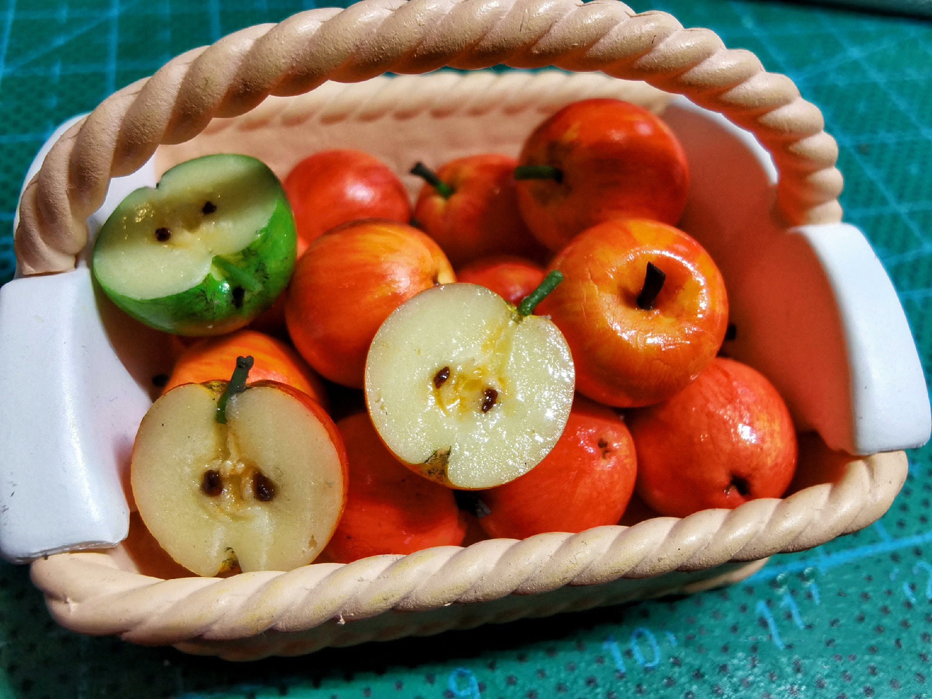 Miniature Apple , Dollhouse Food, Food for Dollhouse, Mini Food, Doll ...