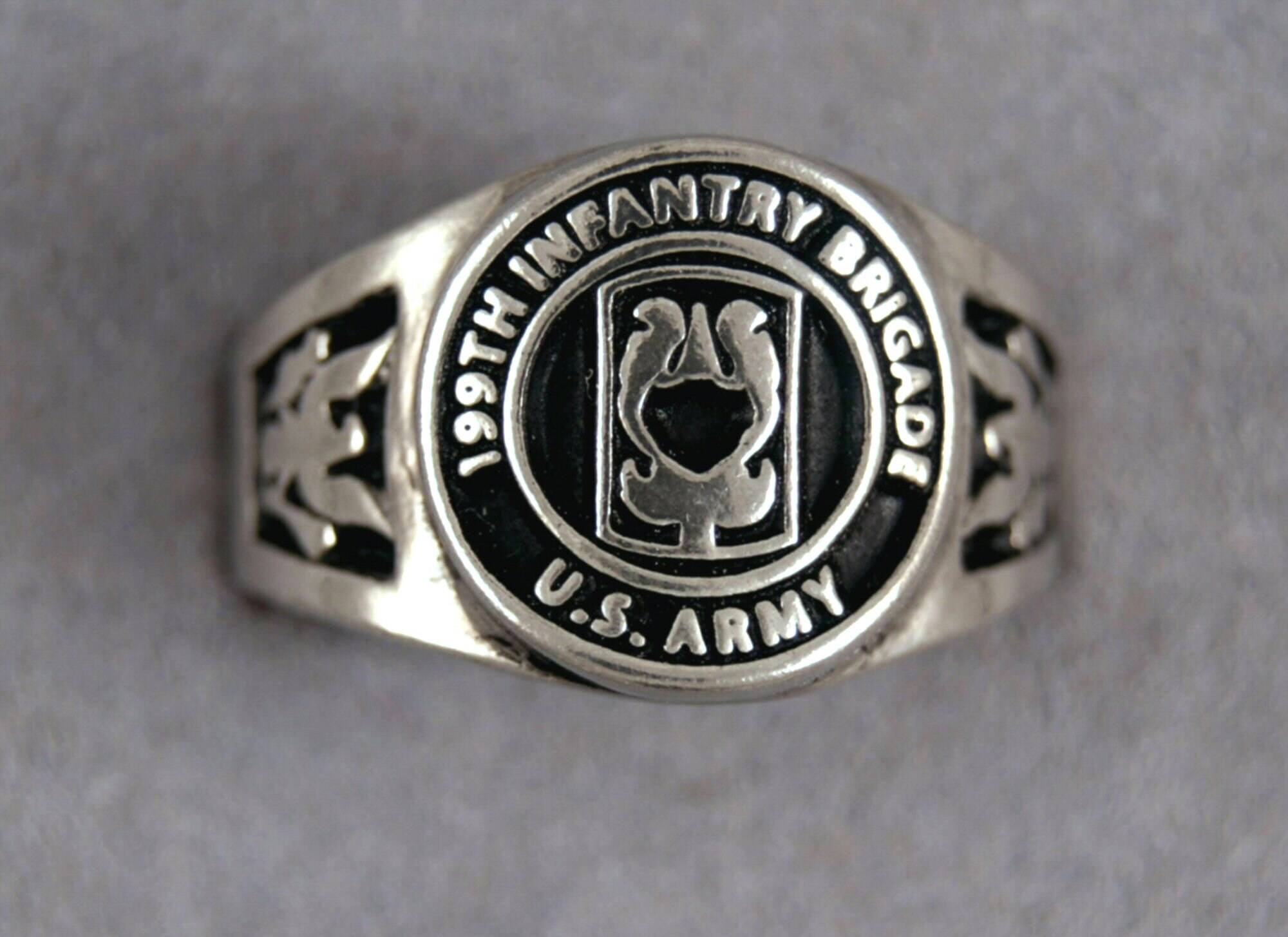 199th Infantry Brigade Insignia Ring the Redcatchers Signet Unit Ring ...