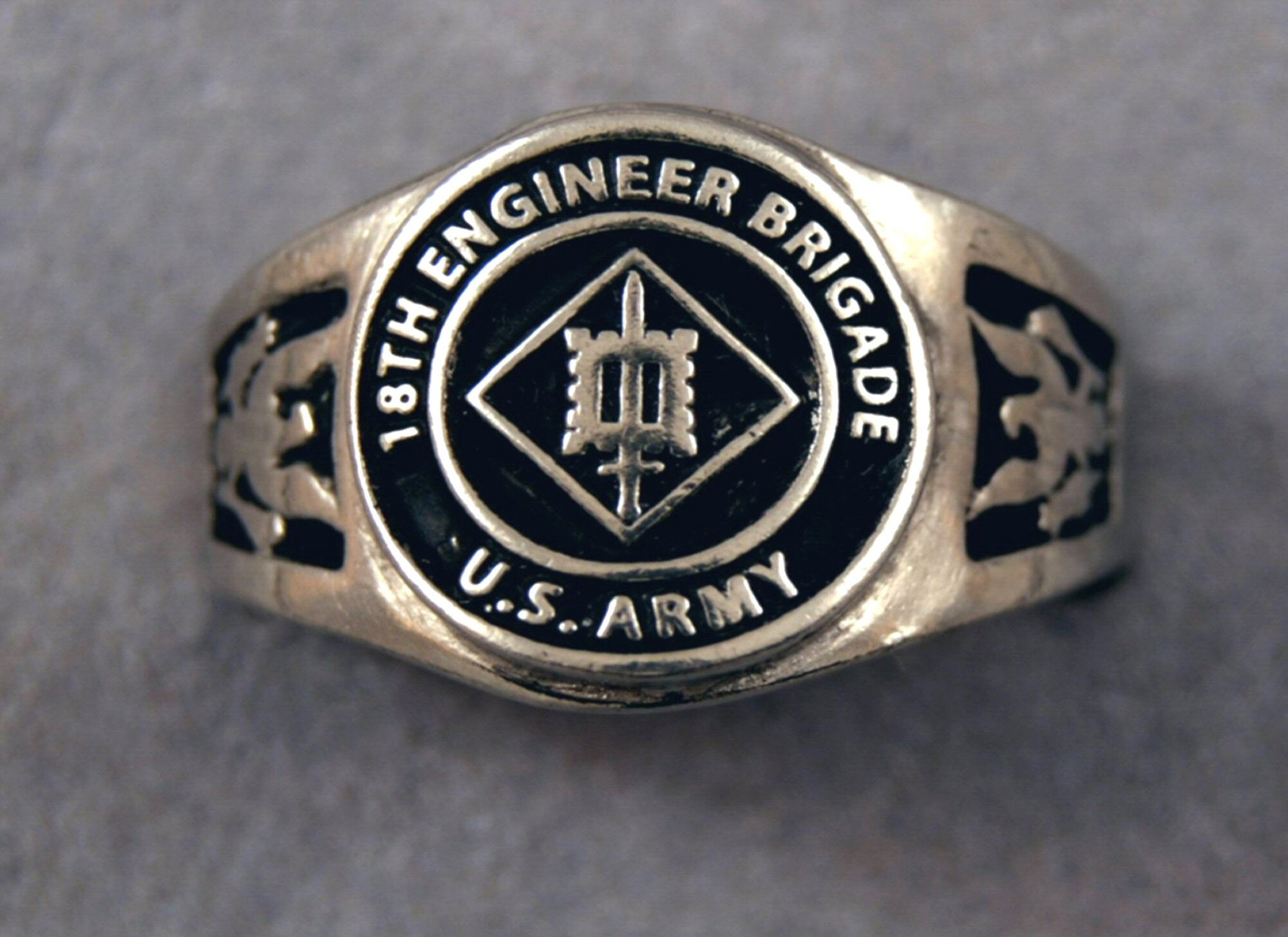 18th Engineer Brigade Insignia Ring Essayons Et Edifions US Army Combat ...