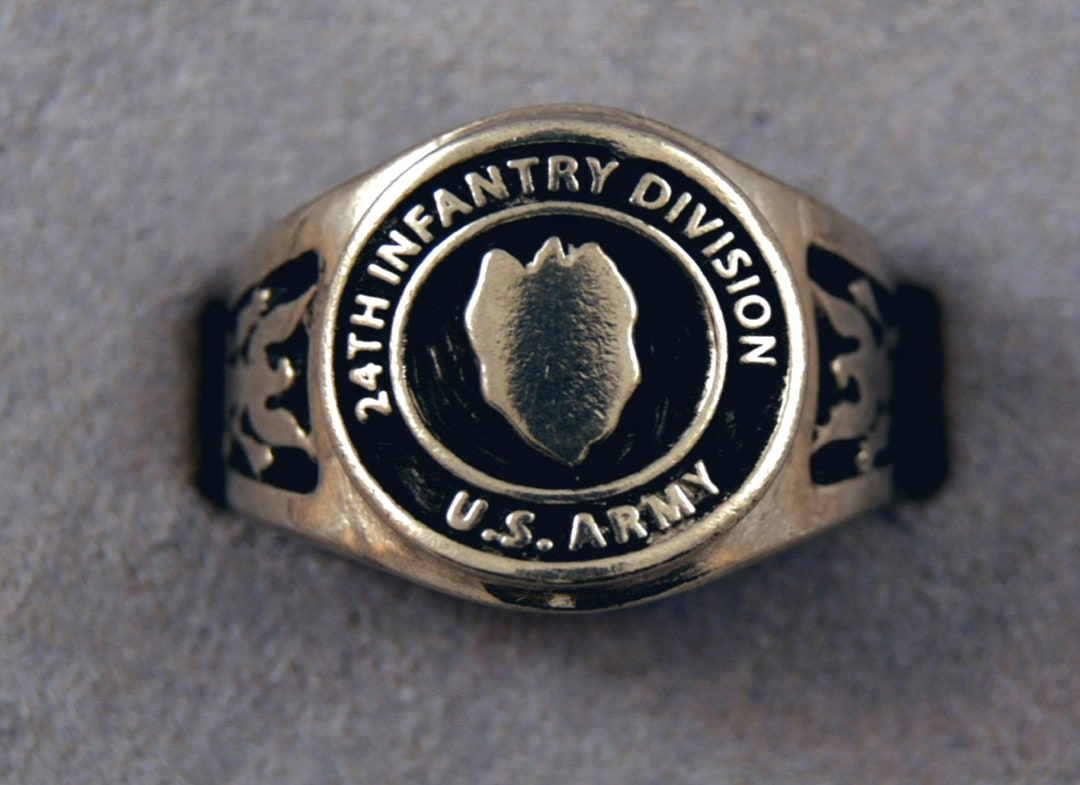 24th Infantry Division Insignia Ring Taro Division US Army Military ...