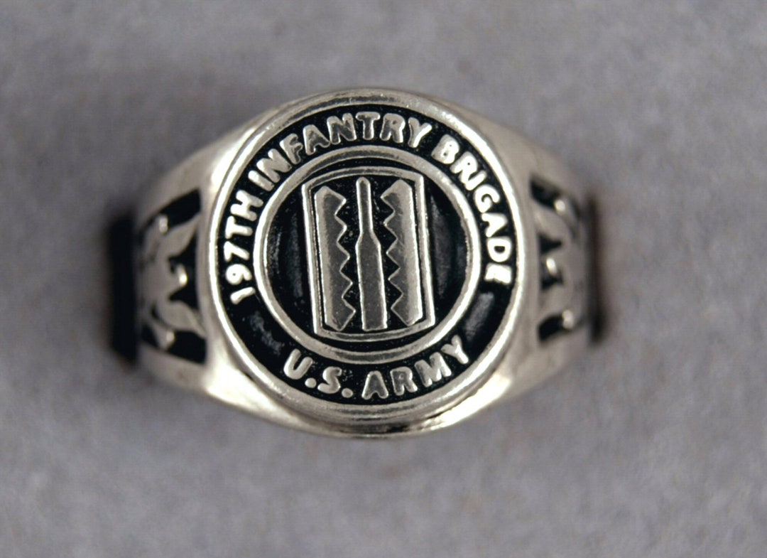 197th Infantry Brigade Insignia Ring Infantry Sledgehammer Unit Ring US ...