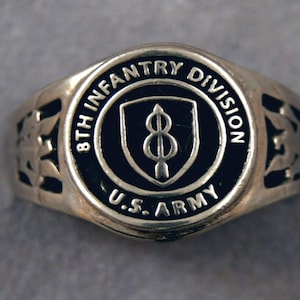 8th Infantry Division Insignia Ring Golden Arrow Division Military ...