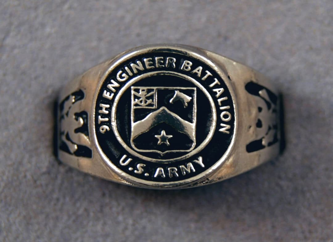 9th Engineer Battalion Insignia Ring Service US Army Asistiremos First ...