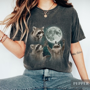 Vintage Raccoons Howling at the Moon T-shirt | Retro 90's Tees Y2K T ...