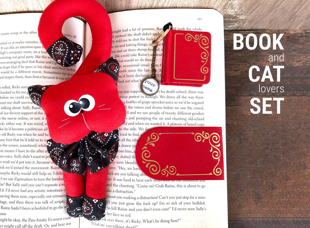 Gift for Book Lovers: Red Combo Set With Cat Door Hanger - Custom ...