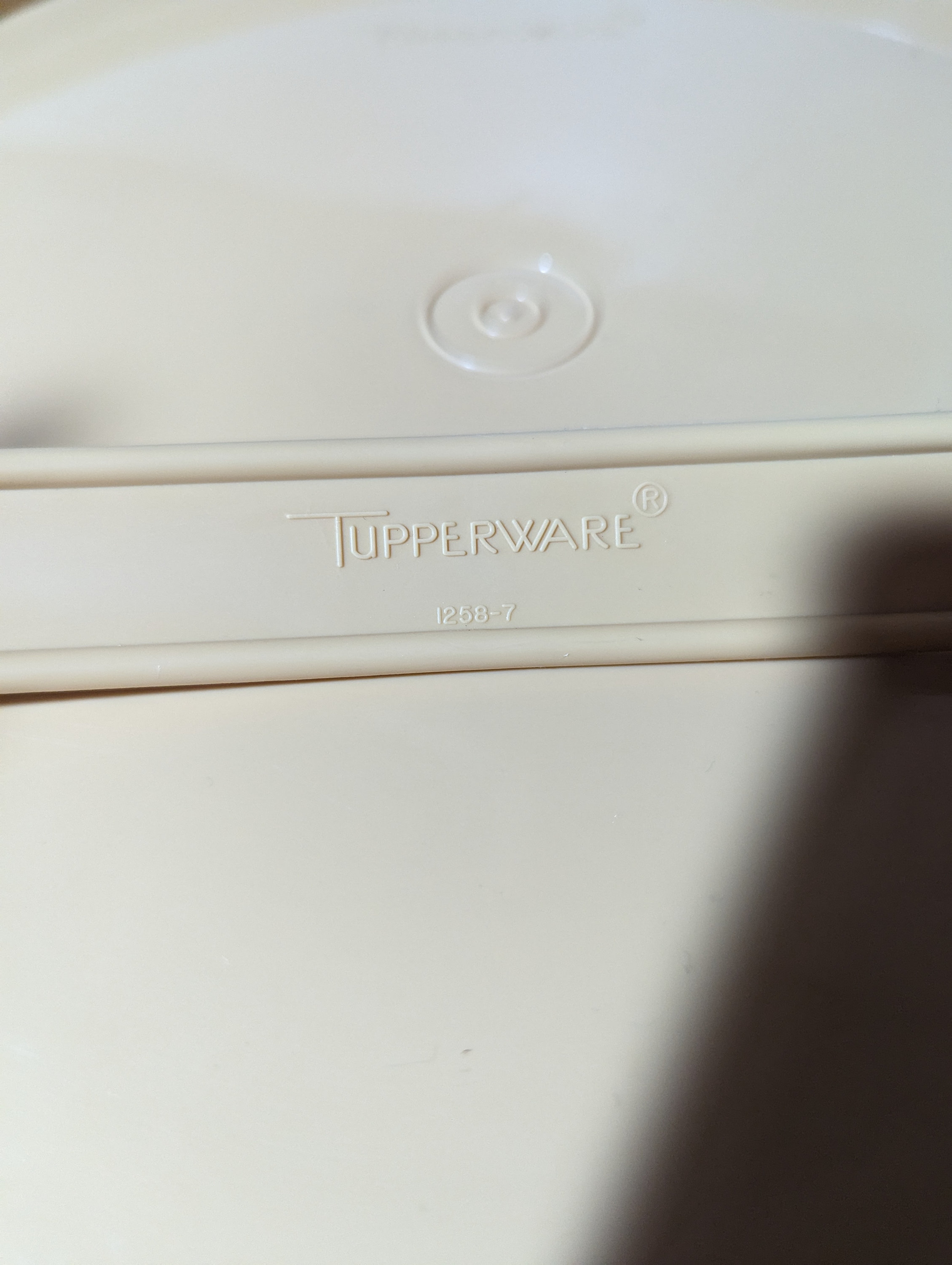 Vintage Large Tupperware Cake Carrier - With Handle (numbers 1257-4 ...