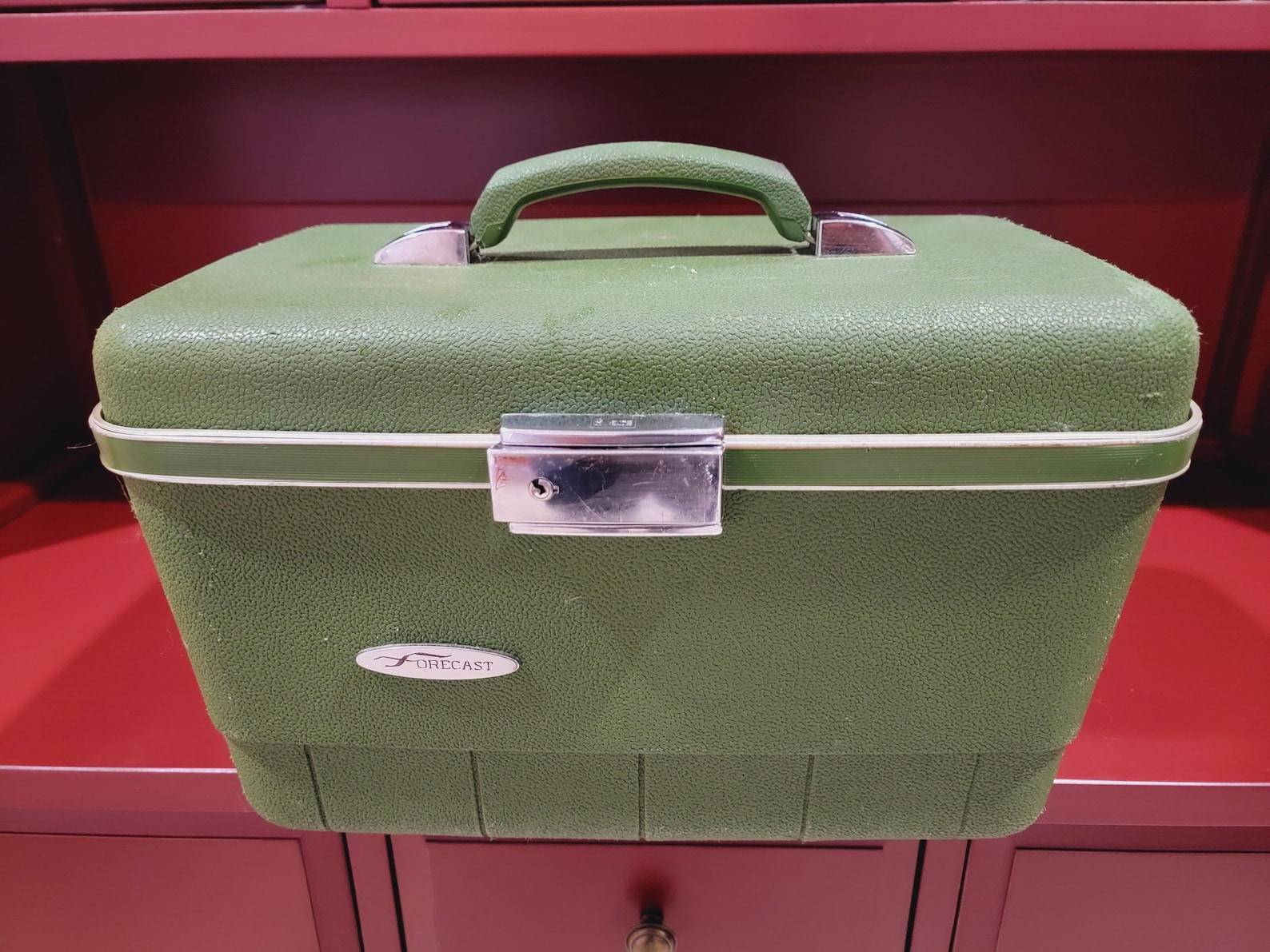 Vintage MCM Sears Forecast Green Hard Train Make up Case Luggage With ...