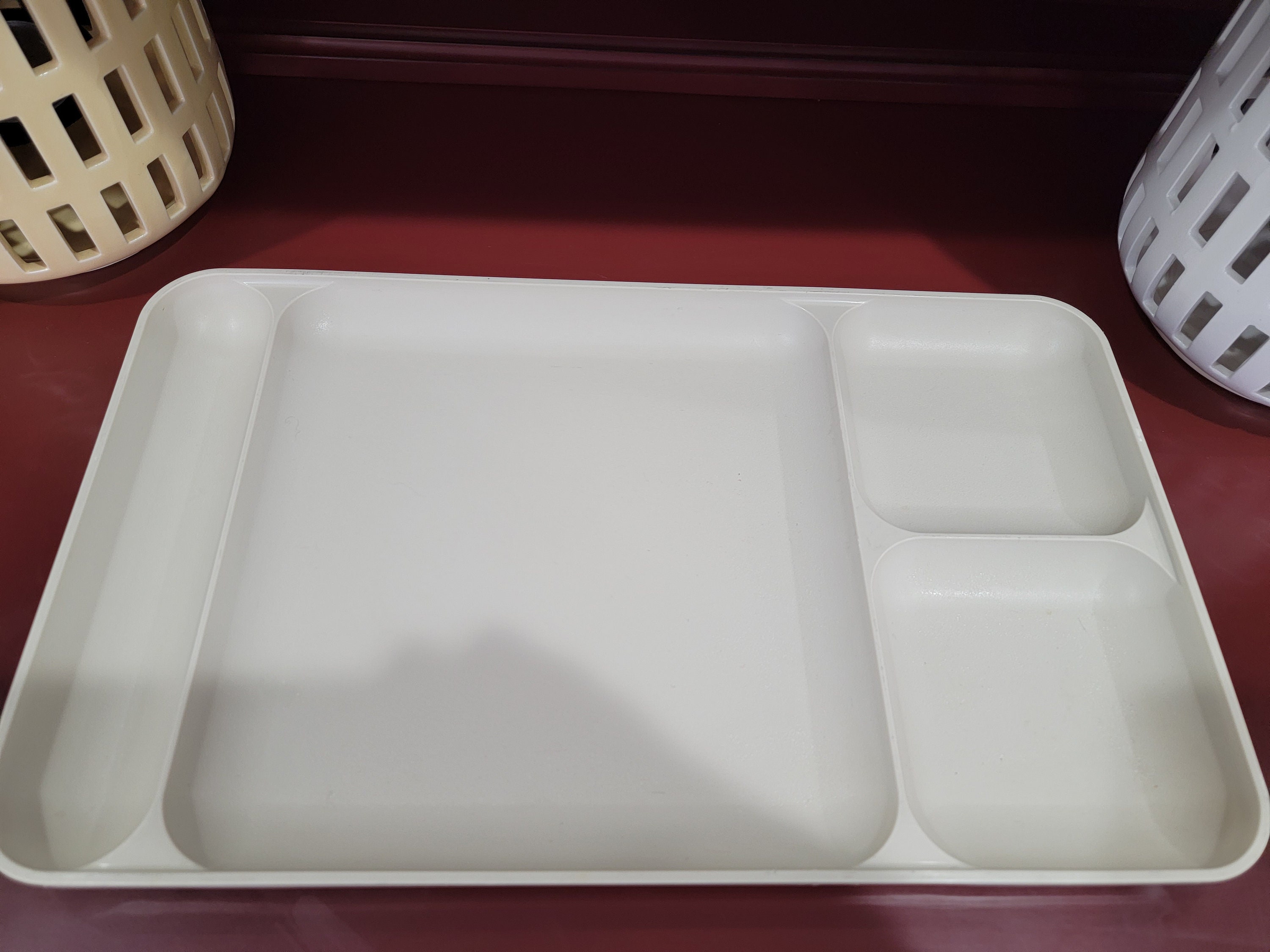 Vintage Tupperware Serving Trays, TV Trays, Cream Tupperware 1535-8 - Etsy