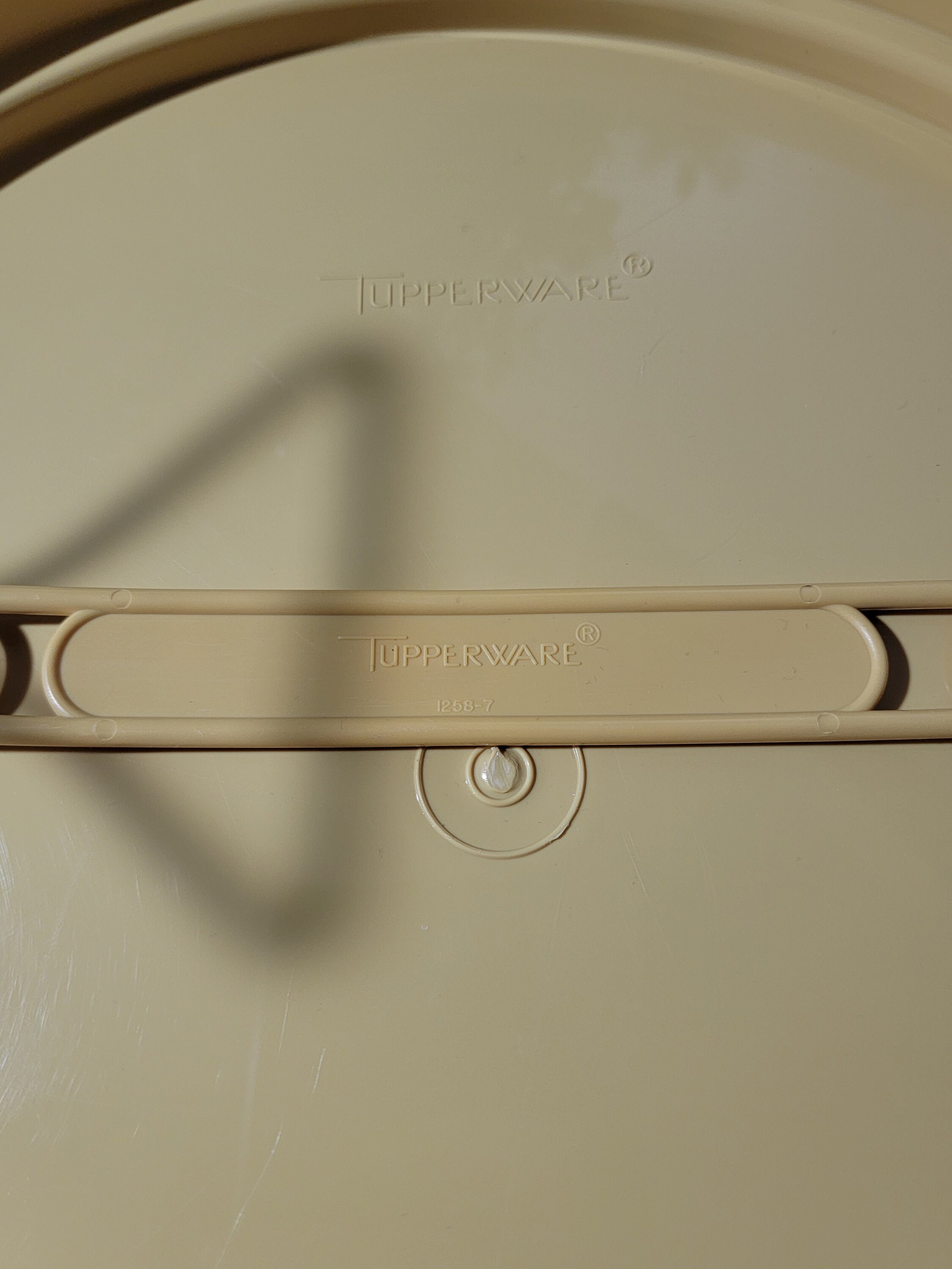 Vintage Large Tupperware Cake Carrier - With Handle (numbers 1257-4 ...