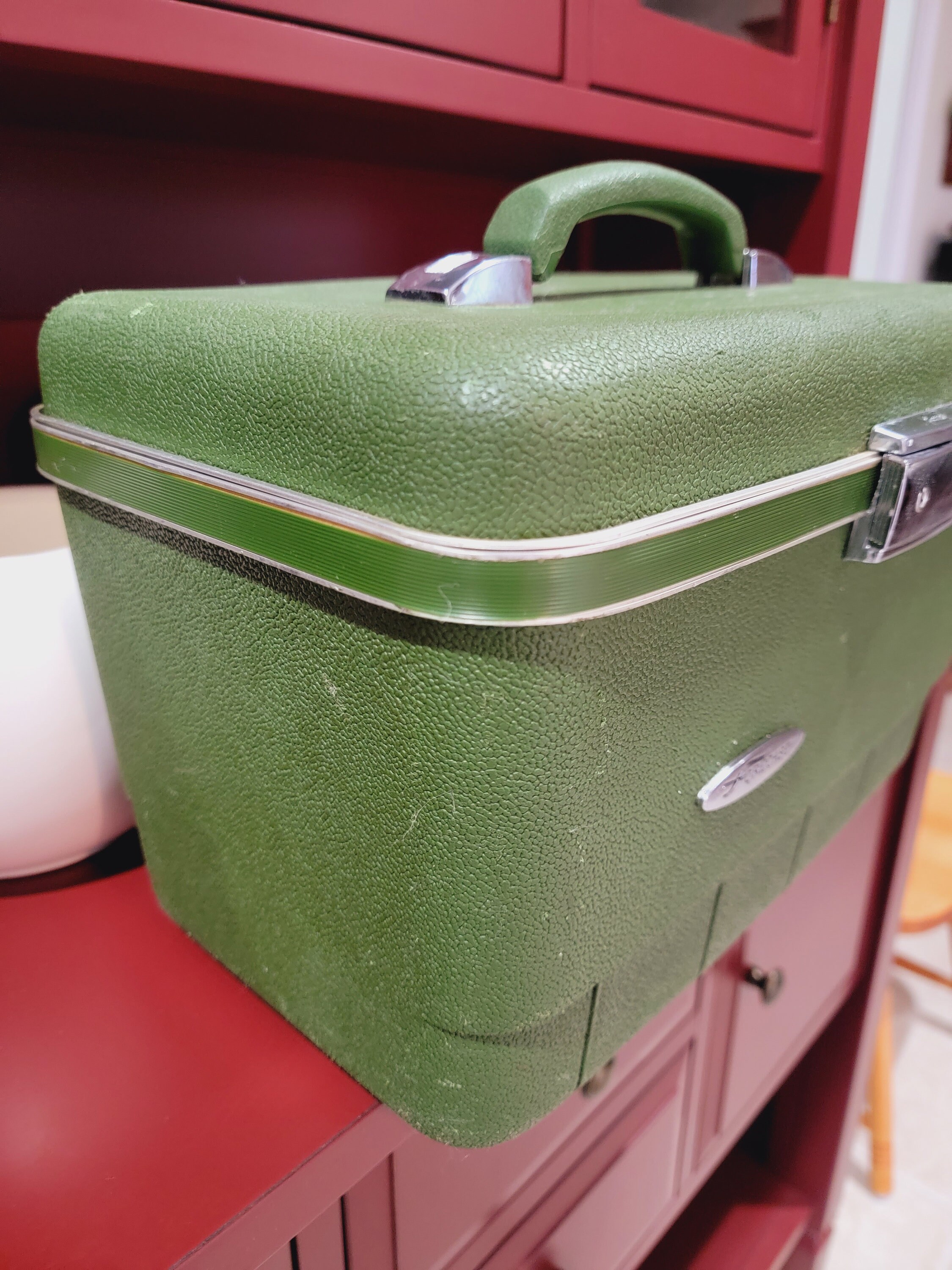 Vintage MCM Sears Forecast Green Hard Train Make up Case Luggage With ...