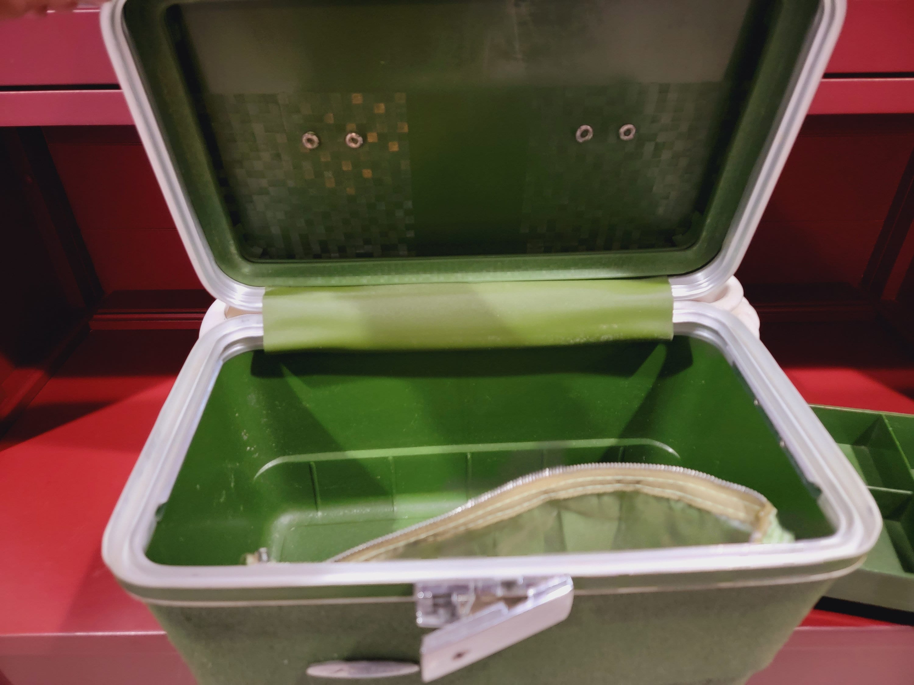 Vintage MCM Sears Forecast Green Hard Train Make up Case Luggage With ...