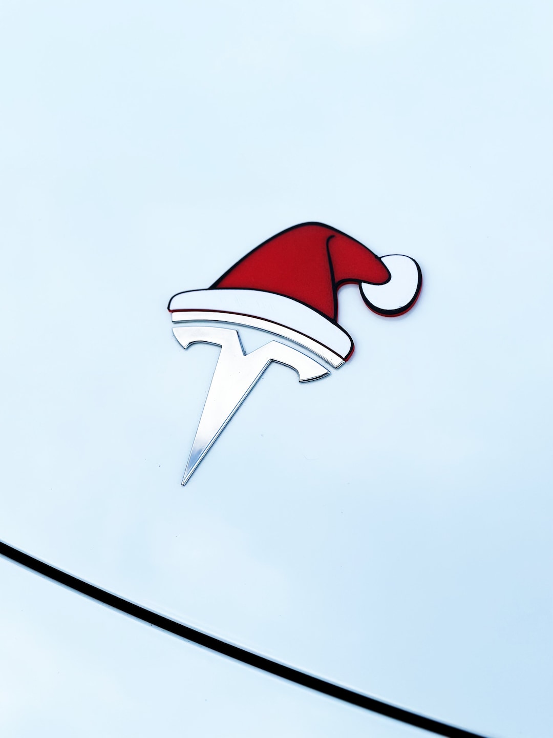 Santa Hat Overlay for Tesla Emblem, Reusable - Etsy