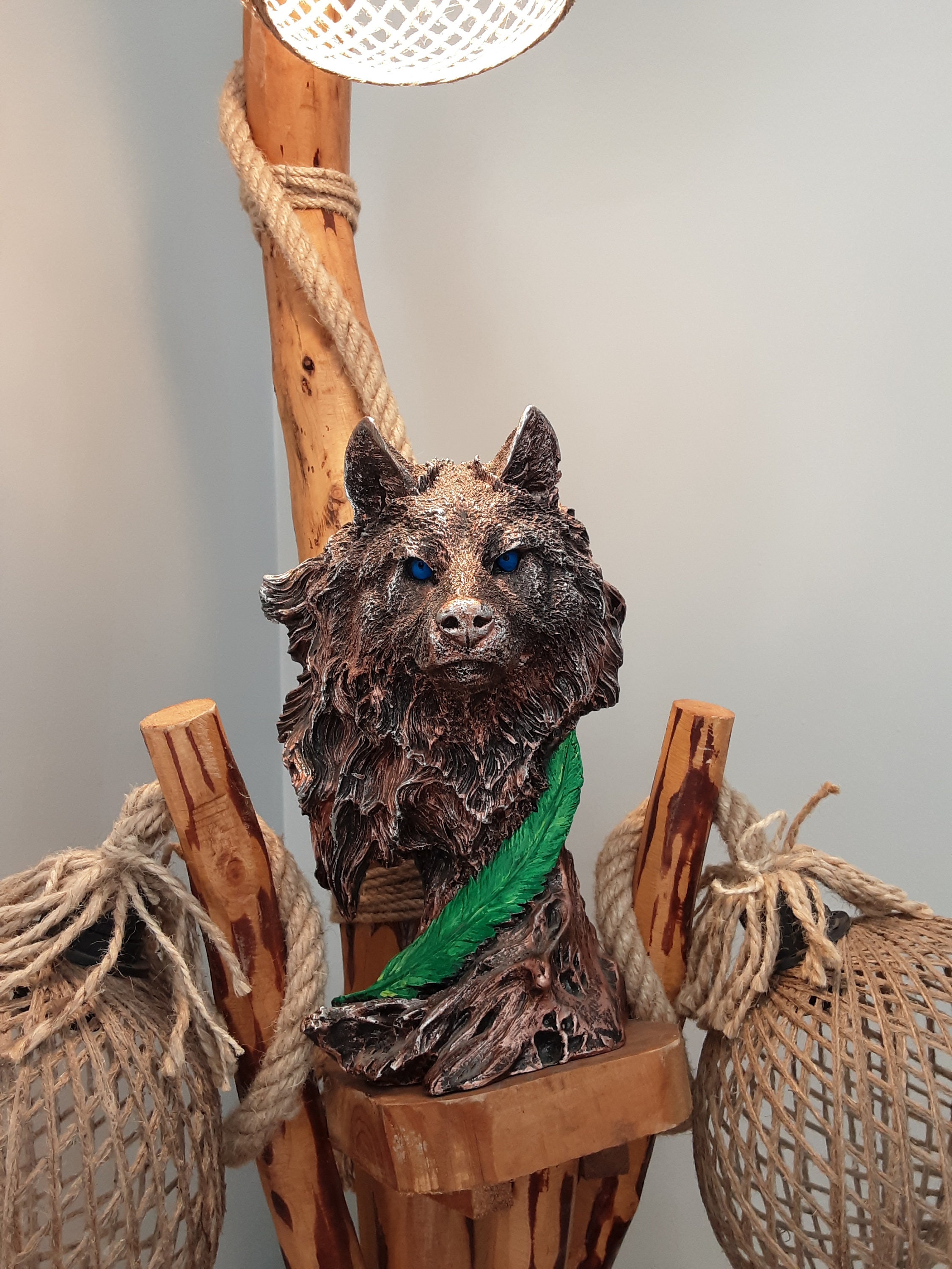 Blue Eyed Wolf Decor, Large Wolf Statue, Decorative Animal Sculpture ...