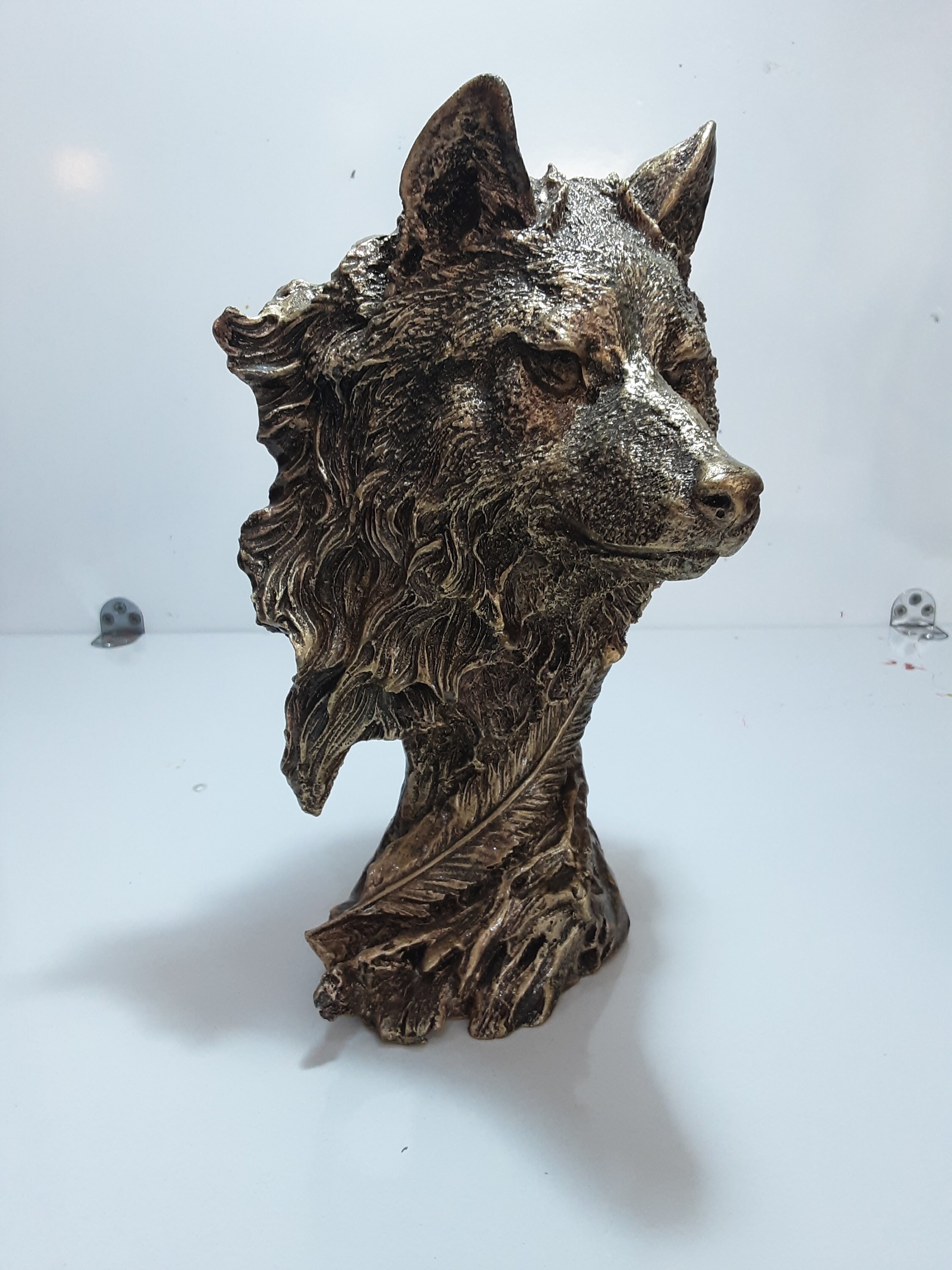 Blue Eyed Wolf Decor, Large Wolf Statue, Decorative Animal Sculpture ...
