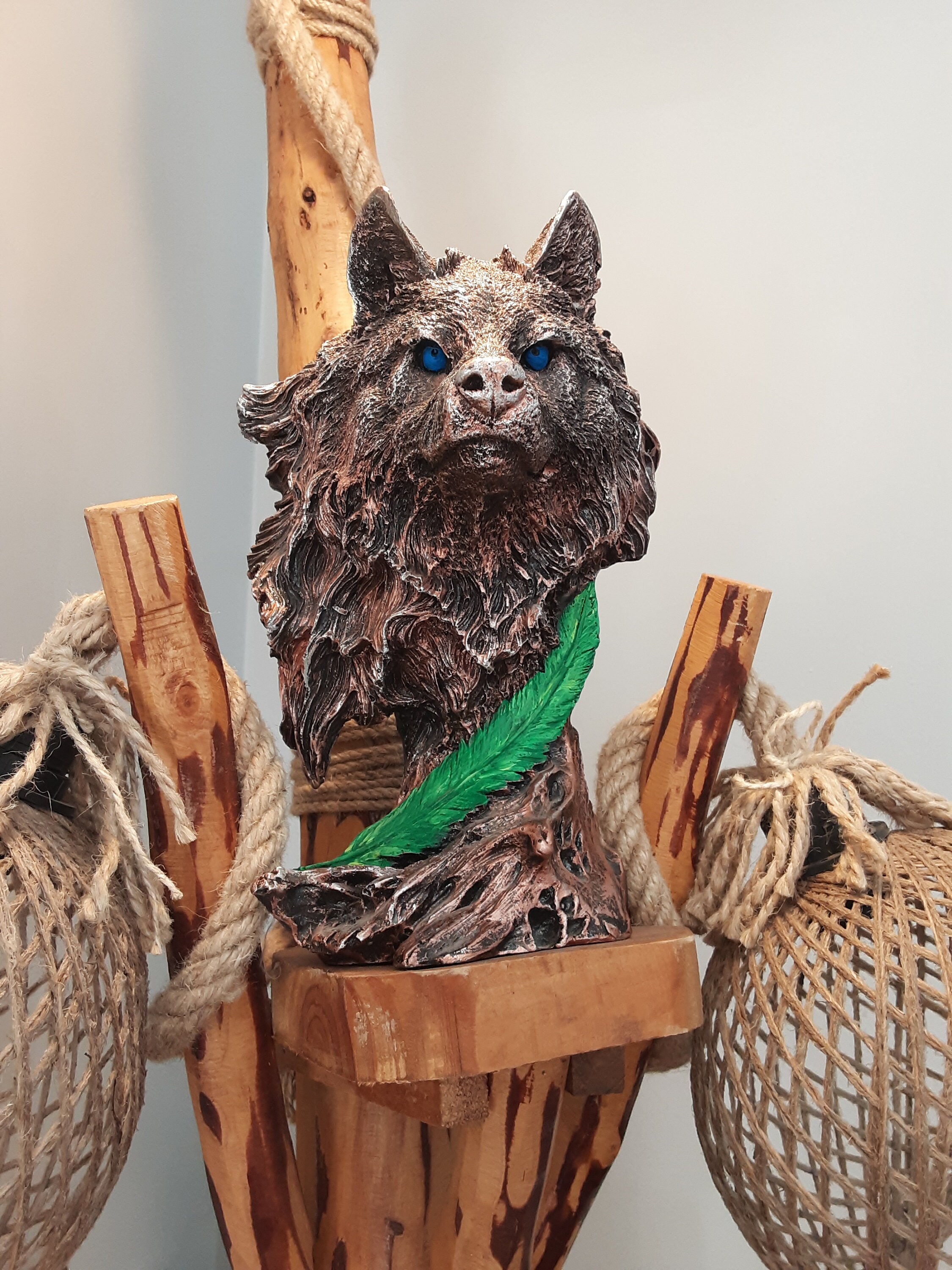 Blue Eyed Wolf Decor, Large Wolf Statue, Decorative Animal Sculpture ...