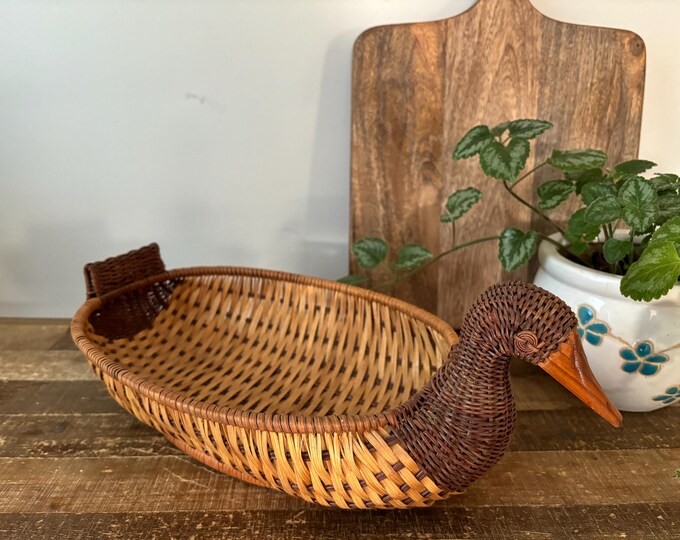 Vintage Wicker Woven Duck Basket With Rattan Beak, Vintage Duck Basket ...