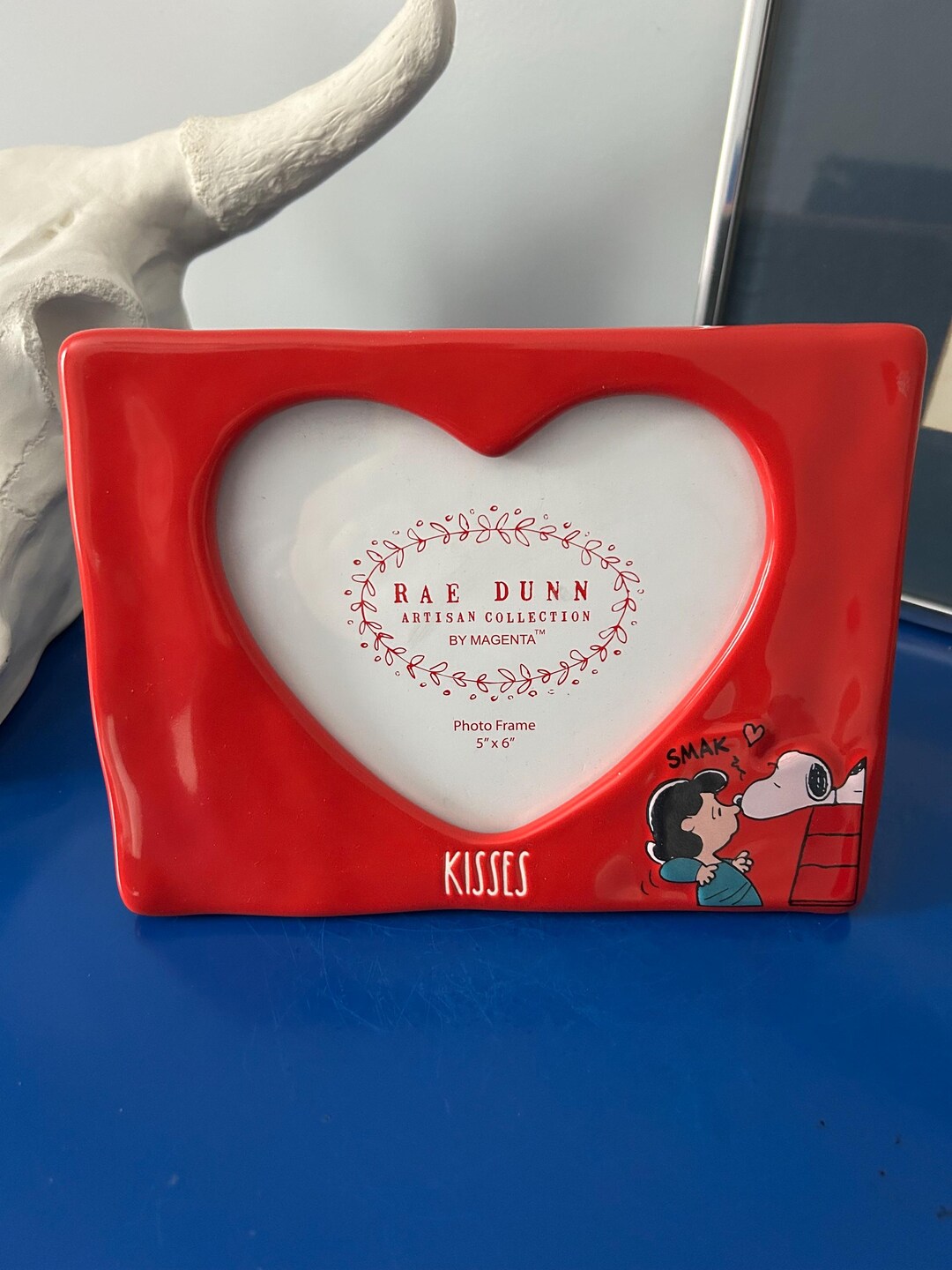 Rae Dunn Valentine’s Day Red Peanuts Snoopy Lucy Kisses 5 X 6 Picture ...