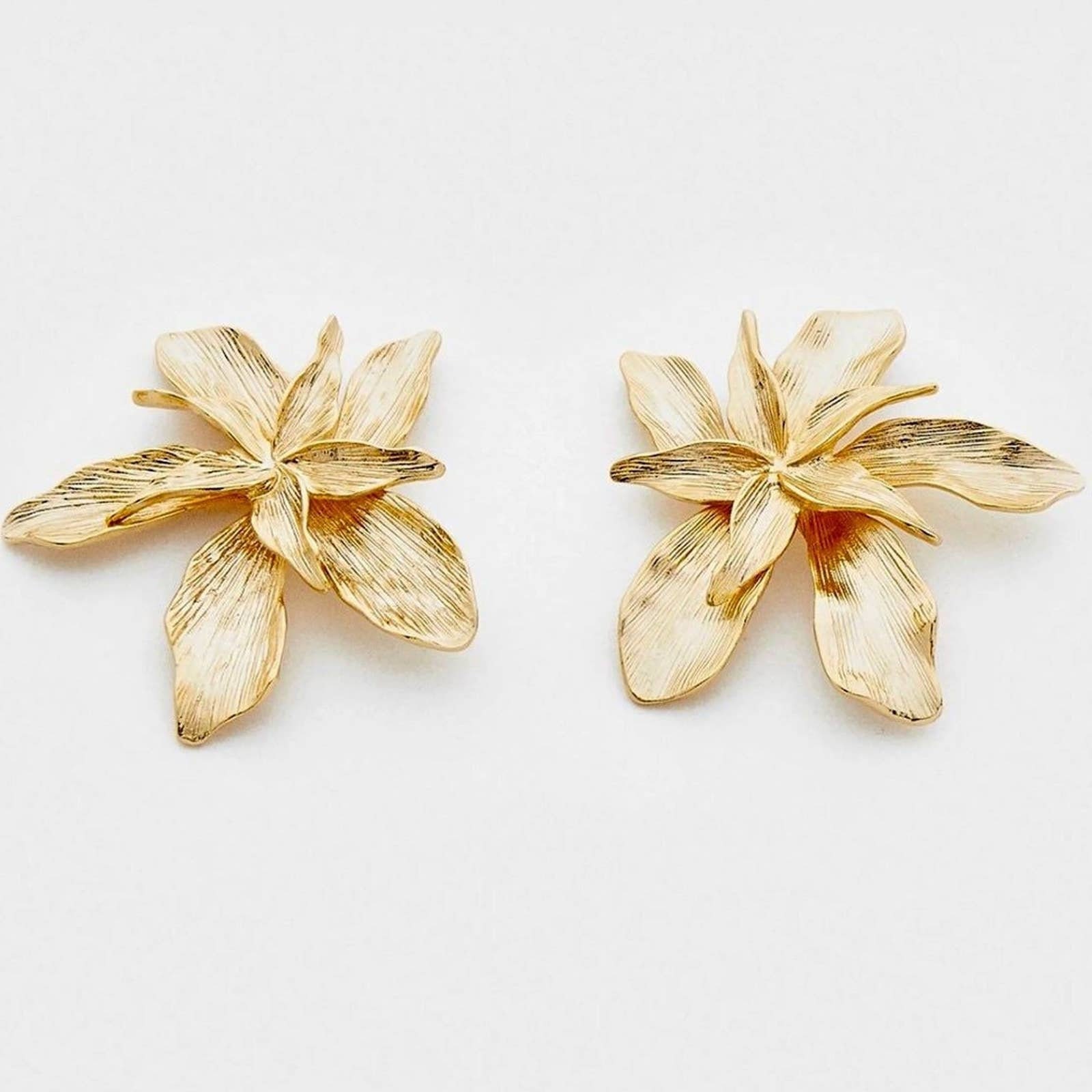 Vintage Gold Metal Flower Earrings Chic Statement Jewelry Floral ...