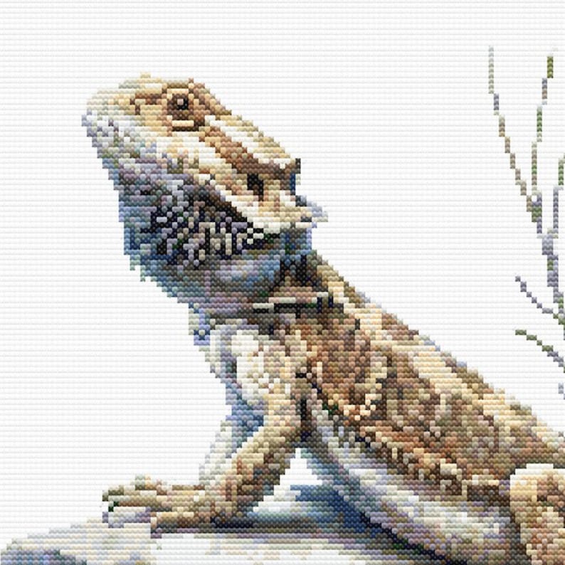 Bearded Dragon Lizard Cross Stitch Pattern - Detailed Reptile Design for DIY Needlecraft Project ...