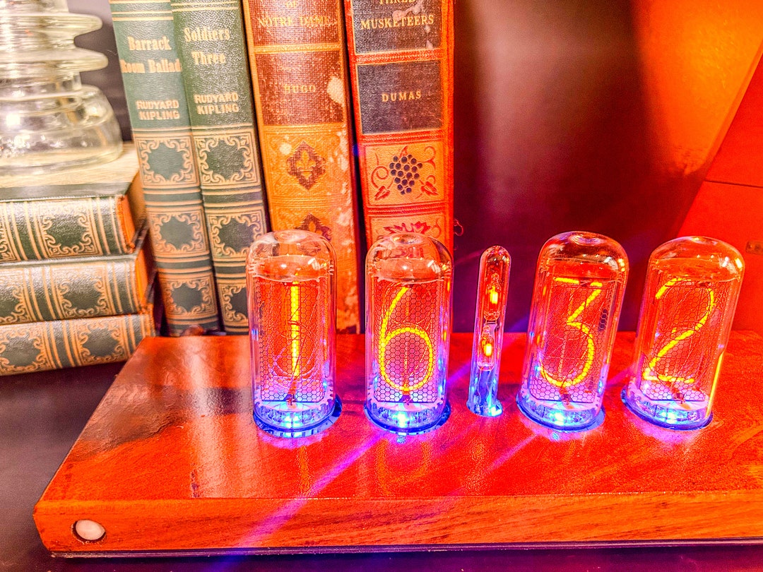 Series A-large: Nixie Clock-nixie Tube Clock-vintage Retro Table Clock ...