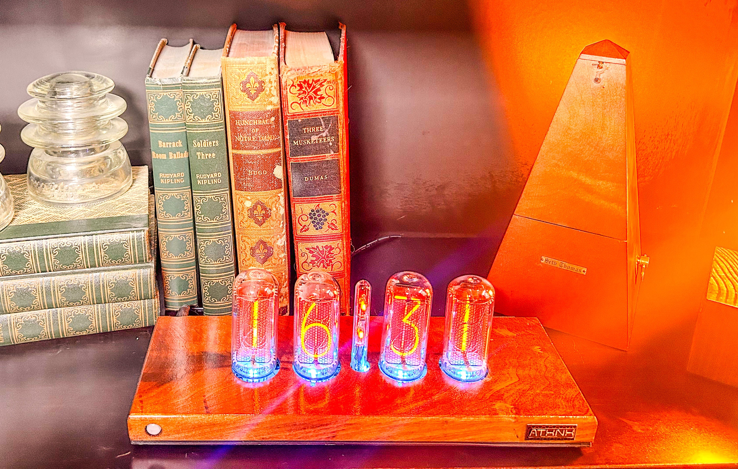 Series A-large: Nixie Clock-nixie Tube Clock-vintage Retro Table Clock ...