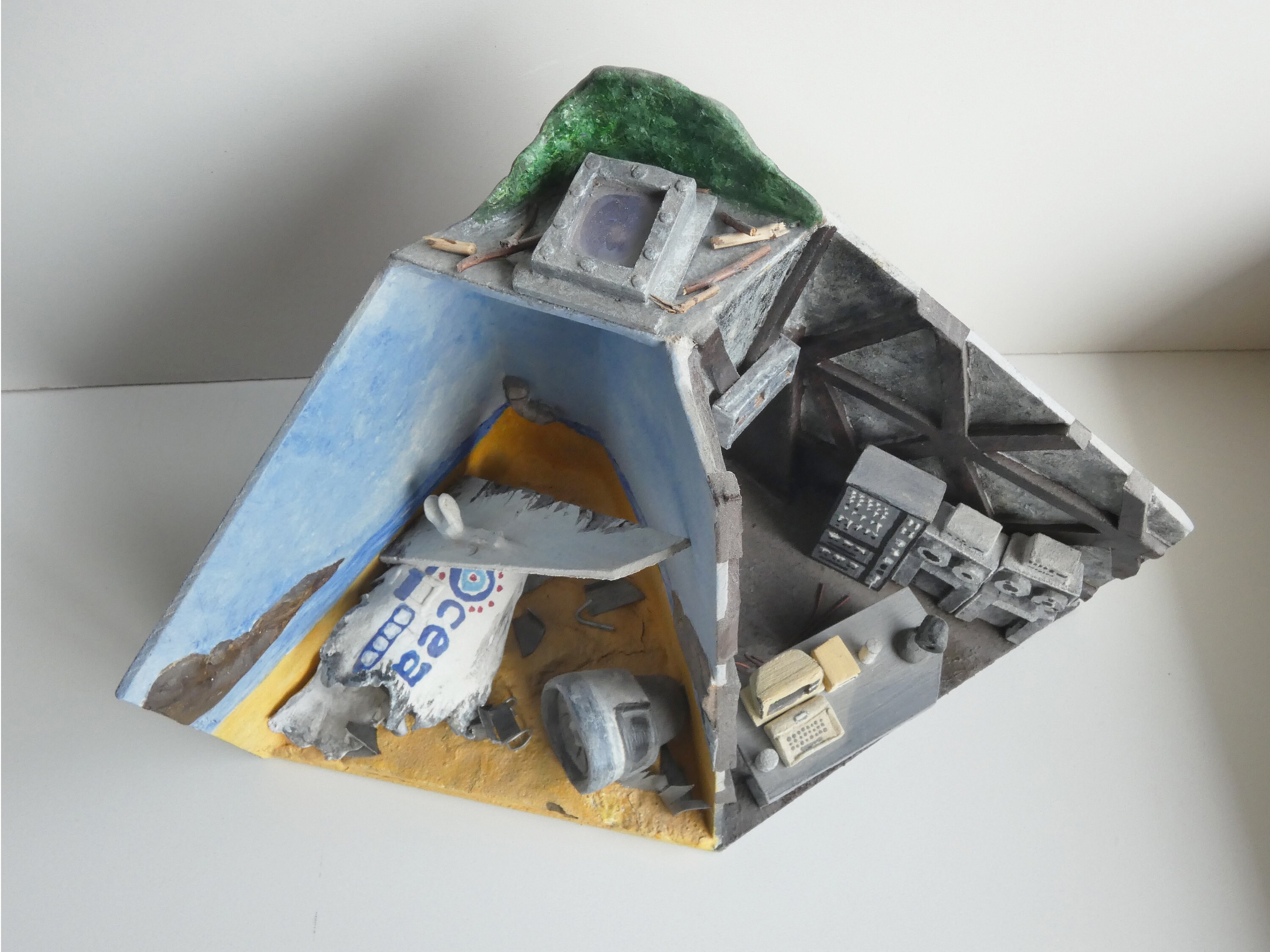 LOST Plane Crash Site and Dharma Hatch Miniature Diorama - Etsy