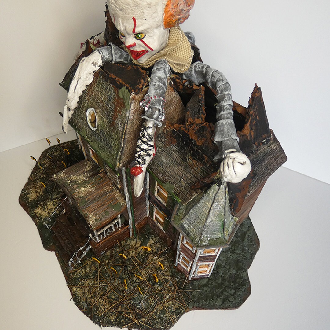 Pennywise House Diorama / Halloween Miniature. Feat. Spider Pennywise ...
