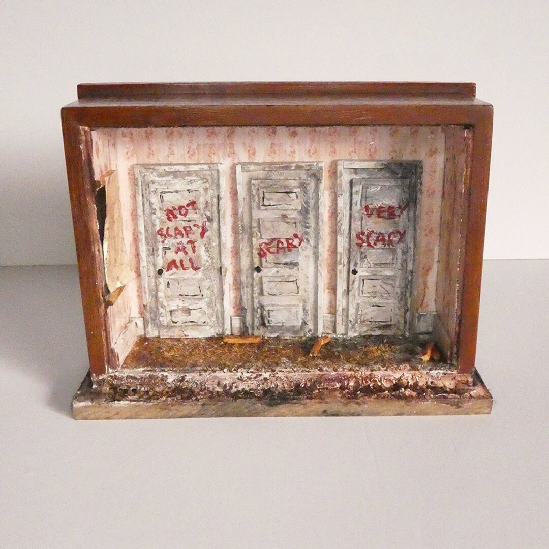 Pennywise Doors Diorama Miniature - It Movie - Halloween - Etsy