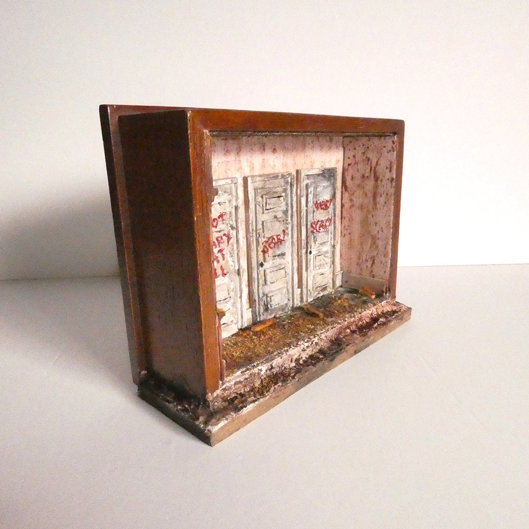 Pennywise Doors Diorama Miniature - It Movie - Halloween - Etsy