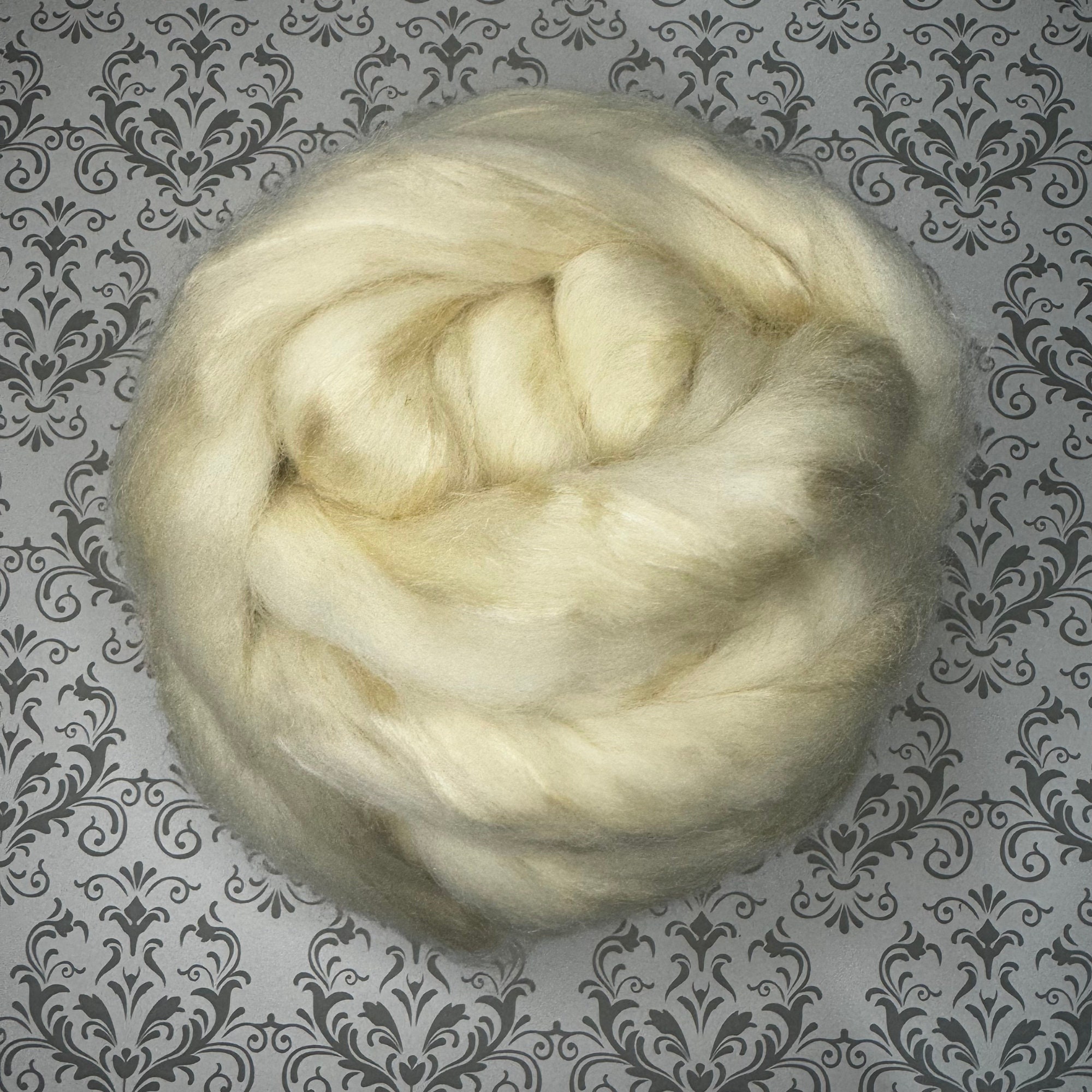 Souffle Shetland Tussah Silk Natural Blend Fiber Combed Top for ...