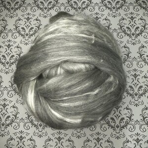 Sugar Pearls Gray Merino Tussah Silk Blend Fiber Combed Top for ...