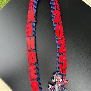 Kinder Graduation Lei - Etsy