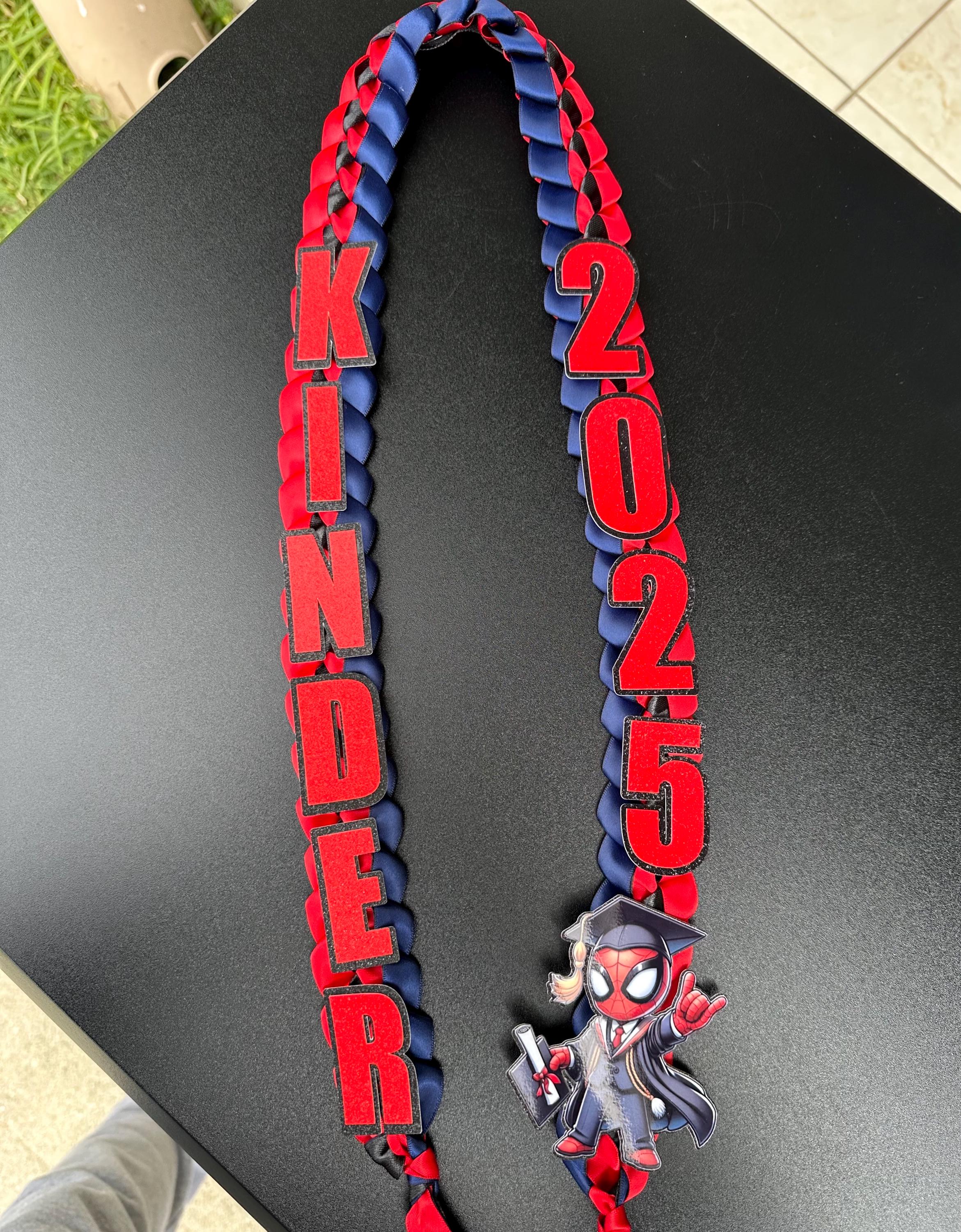 Kinder Graduation Lei - Etsy