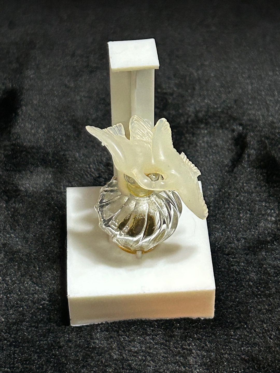 Vintage Nina Ricci Perfume Two Pearl Doves. - Etsy