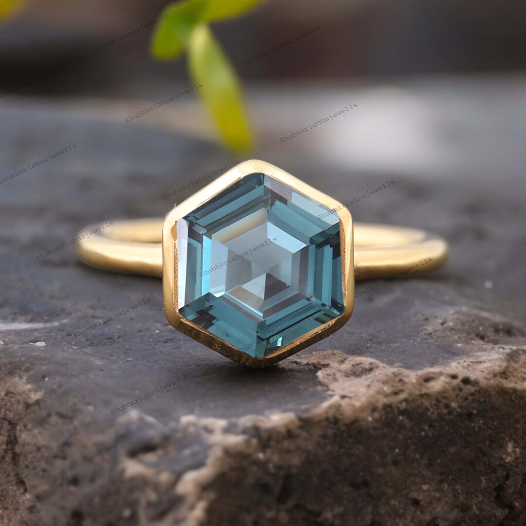 Hexagon Alexandrite Ring, Solitaire Engagement Ring, 14k Yellow Gold ...