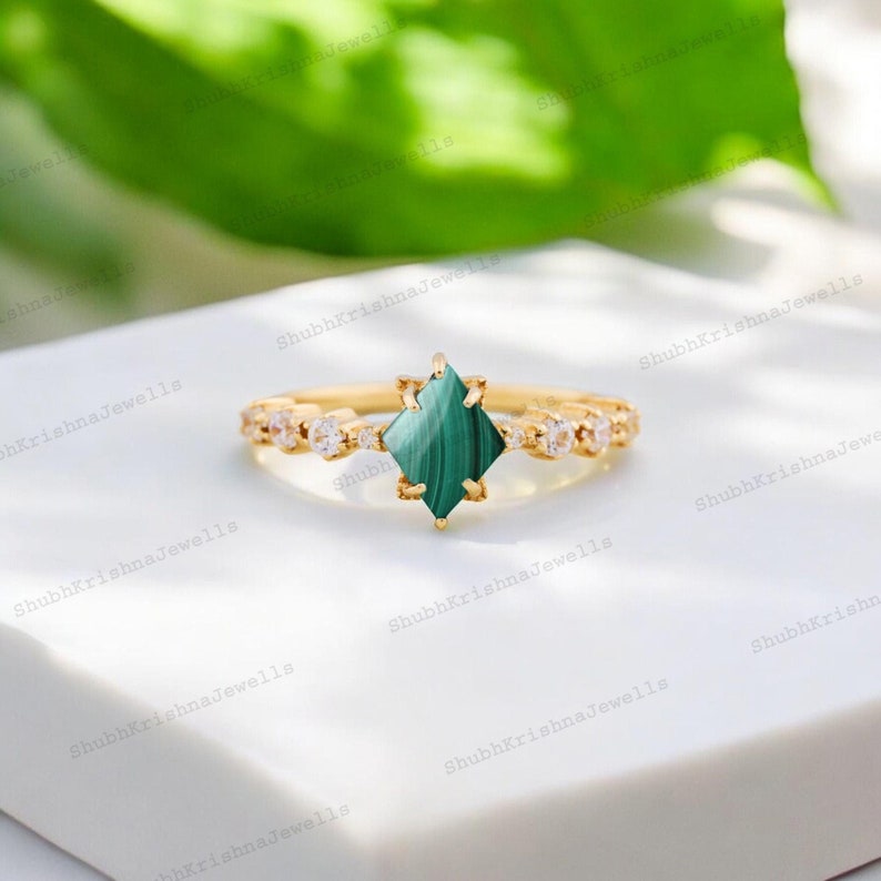 Vintage Kite Malachite Engagement Ring Natural Gemstone Present ...