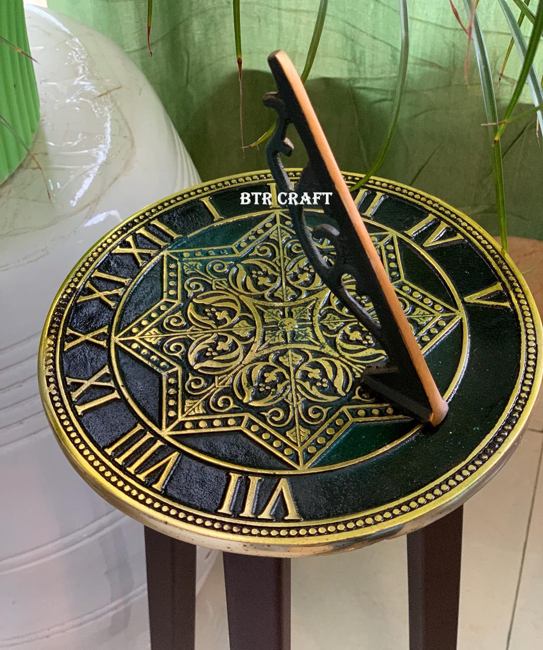 Engraved Gothic Garden Sundial: Brass & Aluminum Decor (8.5x7 Inches ...