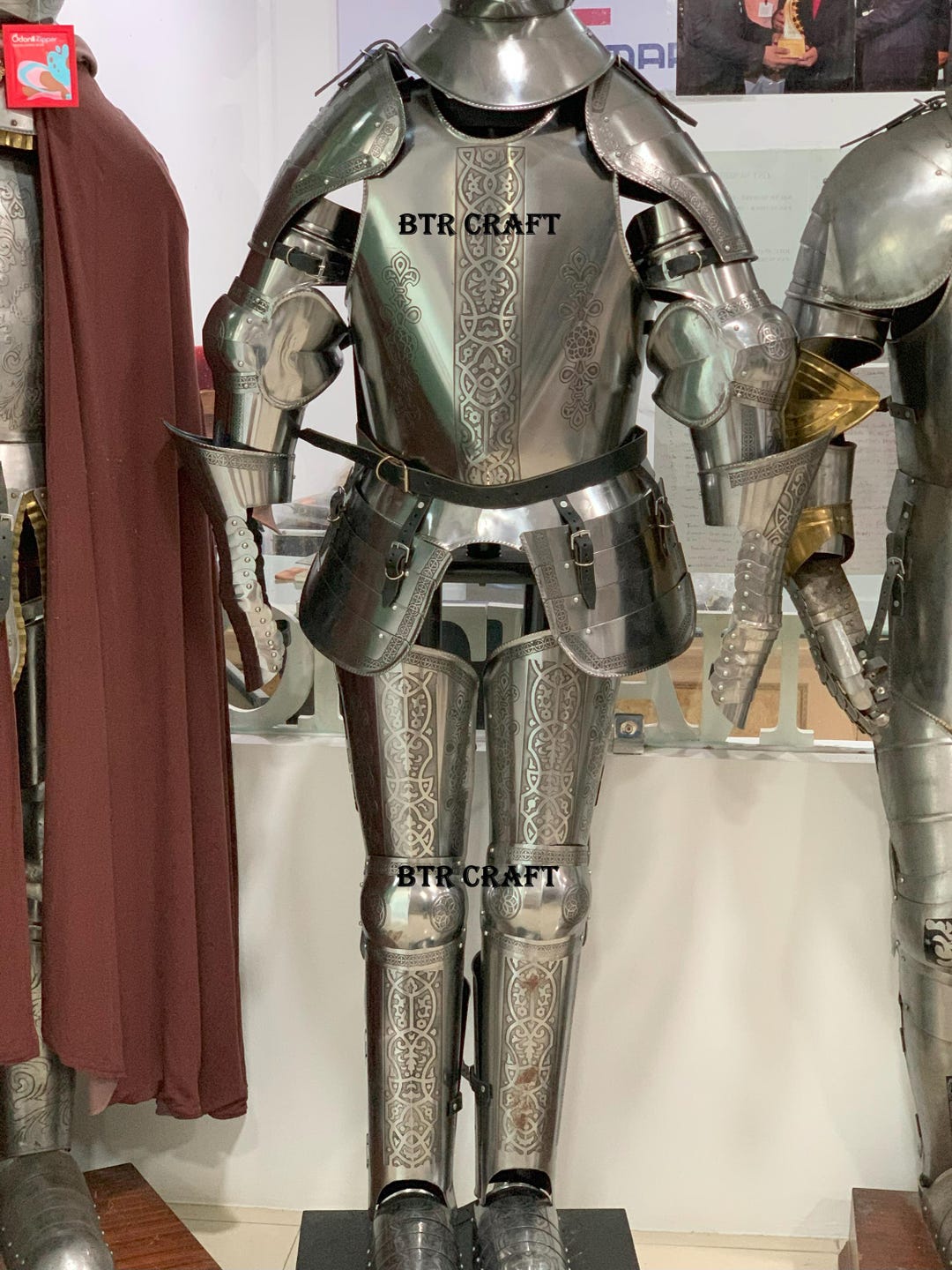 Medieval Knight Etching Full Suit of Armor Closed Helmet Breastplate ...