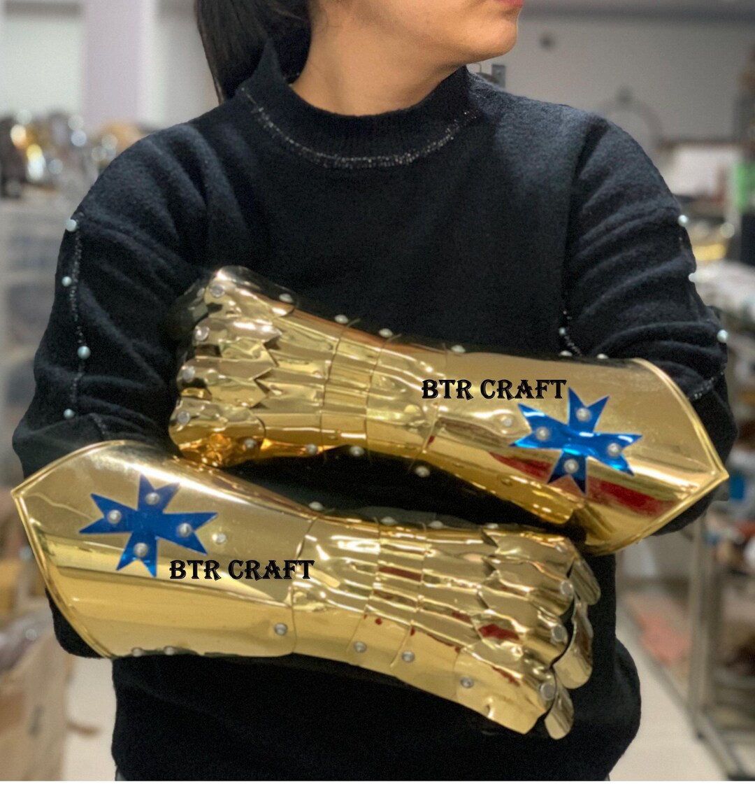 Medieval Medieval Queen Roman Armor Steel Gauntlets Golden Finish ...