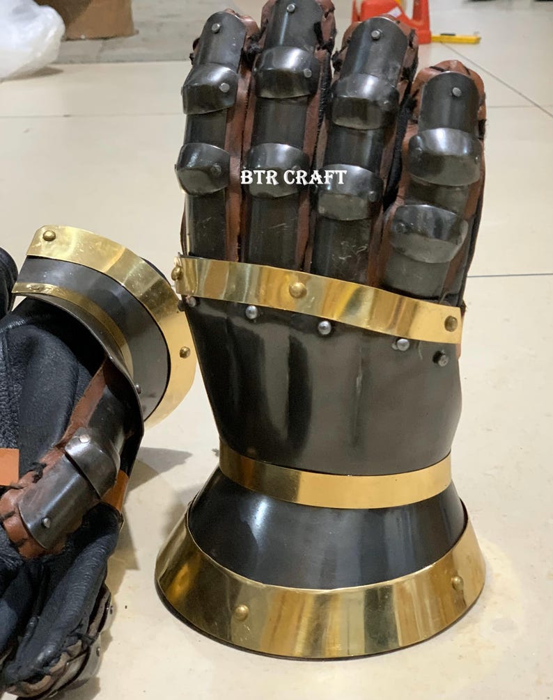 Medieval Antique Hourglass Finger Gauntlets With Padded Gloves Combat ...