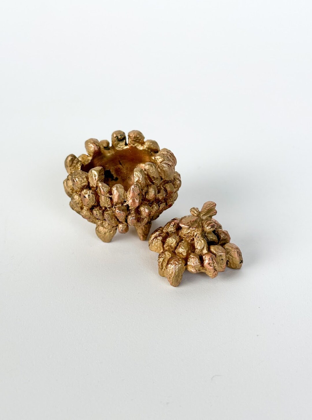 Gold Metal Bee Hive/honeycomb Trinket Dish With a Bee on Top, Rare - Etsy