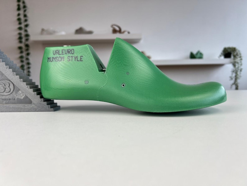 Munson Shoe Last | Boot & Shoe Making Last | DIY Shoemaking and Leather ...