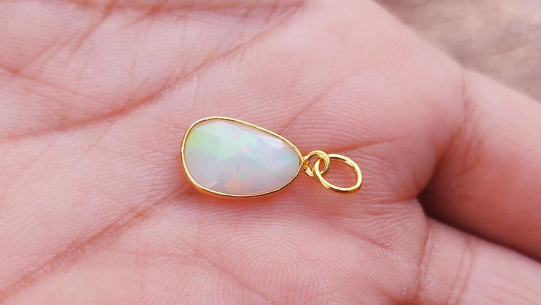 18K Gold Australian Opal Pendant: Handmade Gemstone Charm - Etsy